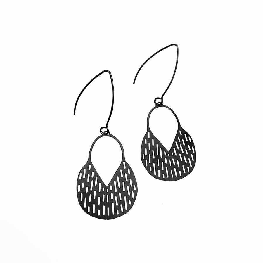 Mini Callisia earrings in Black – denzandco